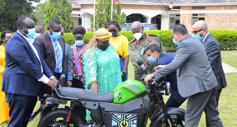 President Museveni commissions Spiro electric motorbikes in Uganda ...